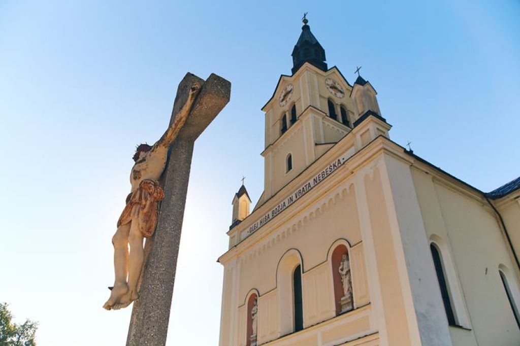 Katoliška cerkev ustanovila tri strokovne skupine o spolnih zlorabah ...