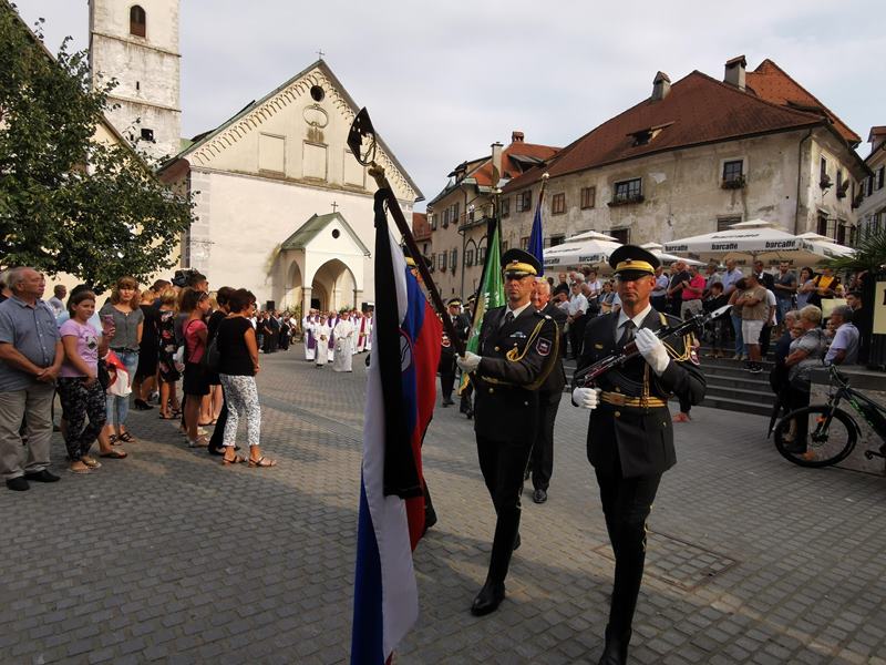 S pogreba Ivana Omana: v slovo so mu spregovorili predsednik Pahor ...